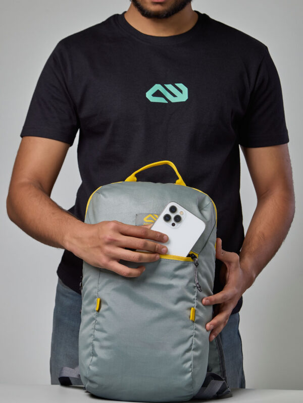Tosh 8L Lightweight Backpack for day hikes & casual outings – Compact ...