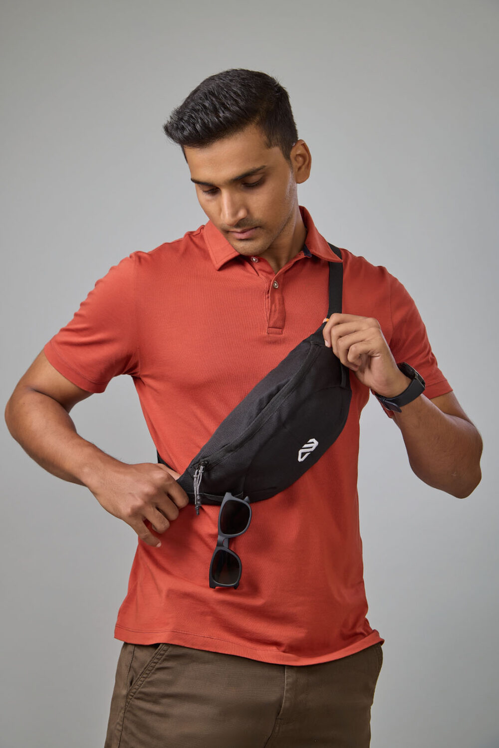 Chail Cross Body Waist Pack / Fanny pack / Pouch for Hiking/Travel ...